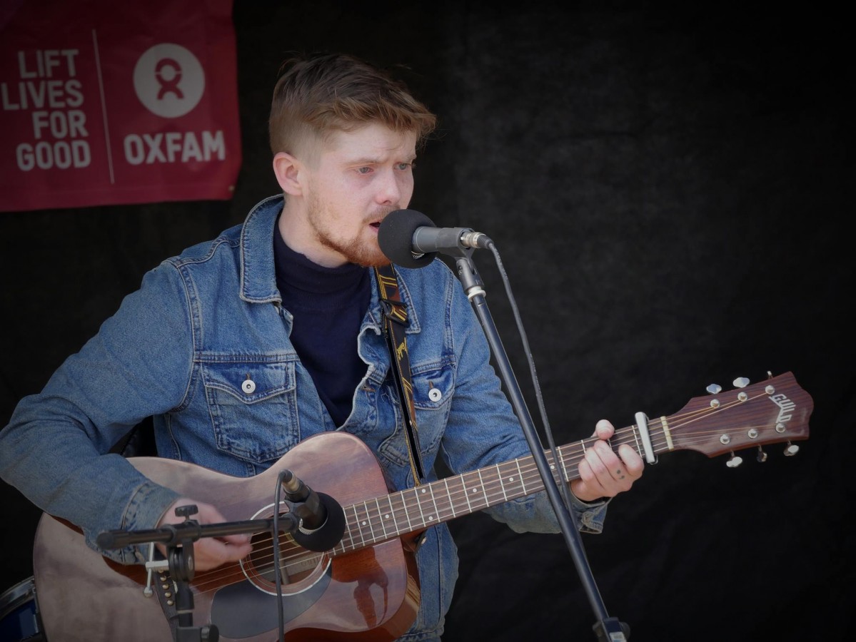 Aaron Potter - Top Tourist